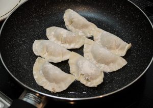 Recette de gyoza du Japon (qui tiennent à la cuisson) - Jud à Hiroshima